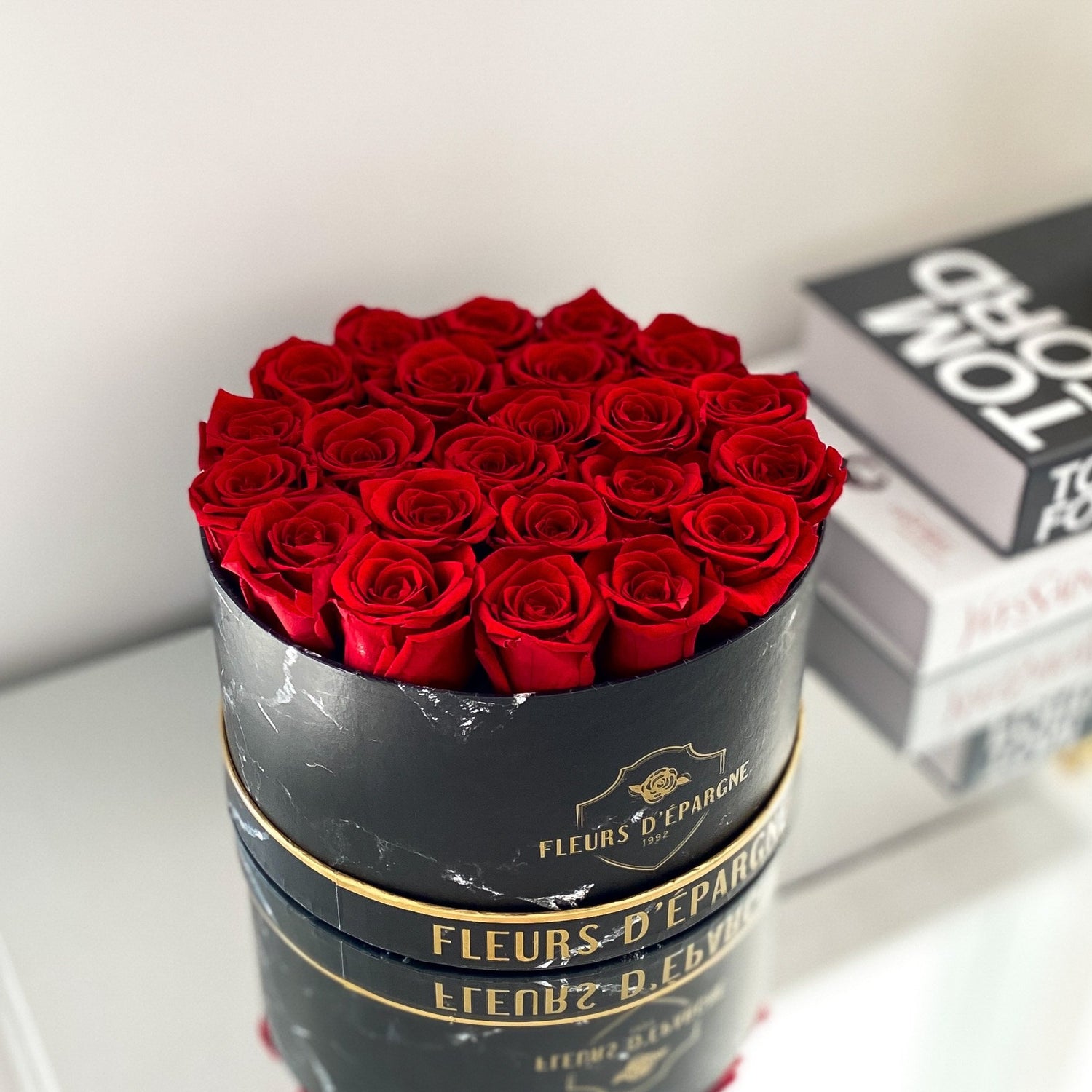 Blue Dream in Classic Rose Bucket | fleursdepargne